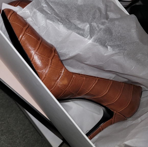 Calvin Klein | Shoes | Calvin Klein Kamara Crocodile Embossed | Poshmark